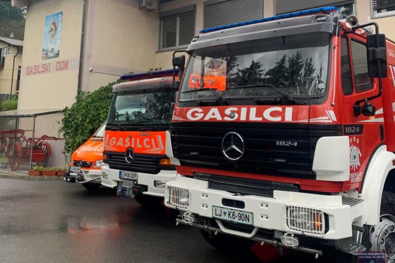 Gasilci so pomagali - Savus